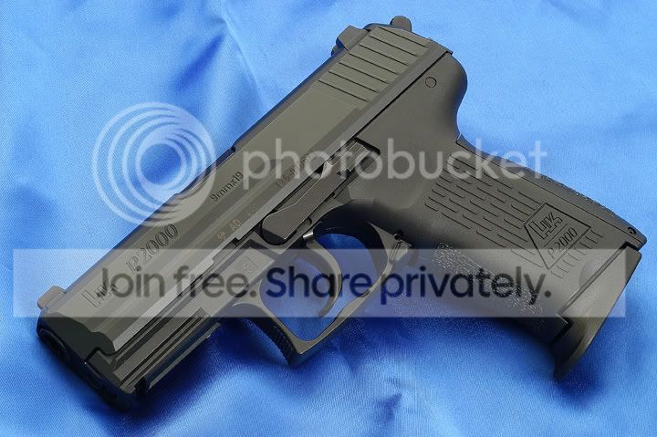 Twelve Miles East: H&K P2000 Review